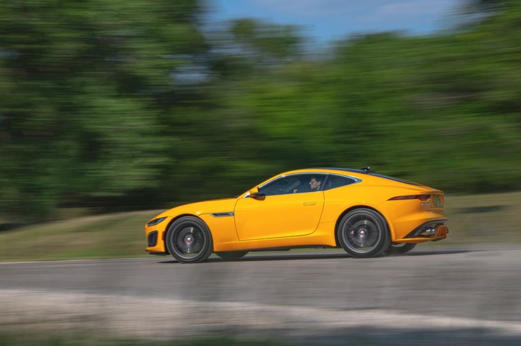 Jaguar F-Type - sAuta.eu